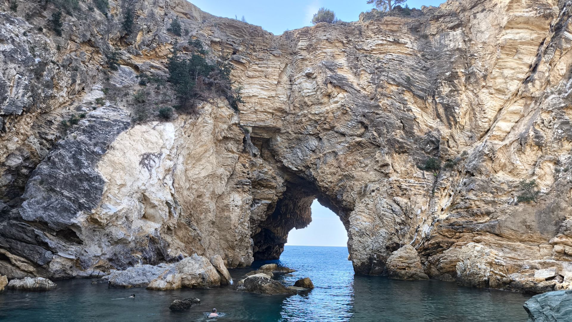 Турция. Газипаша. Бухта Delik-Deniz ("Дырявая")