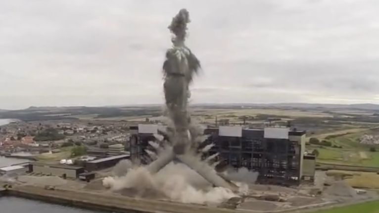 Эпичный снос электростанции Кокензи. Шотландия. 2015 г.