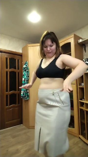 Татьяна Успенская - Танец живота под барабаны
Tatiana Uspenskaya - Belly drum solo