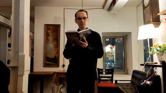 Писатель Шевкет Кешфидинов читает свои рассказы