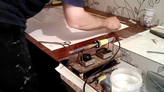 №8- Загибаю законцовку крыла.