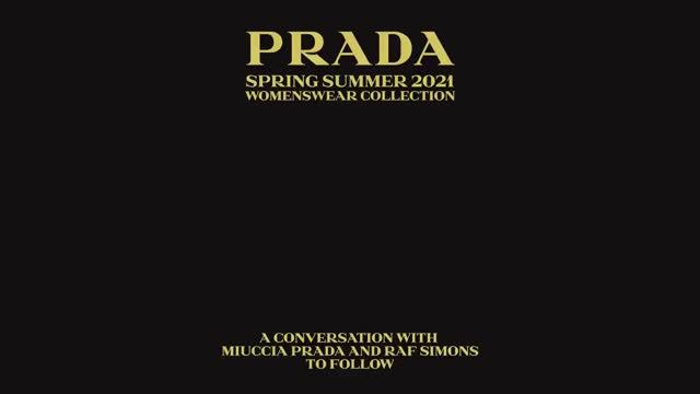Показ женской коллекции Prada весна-лето 2021