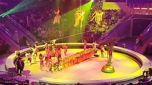 Тропический цирк- 2025 - Бегемот-1001 песенка