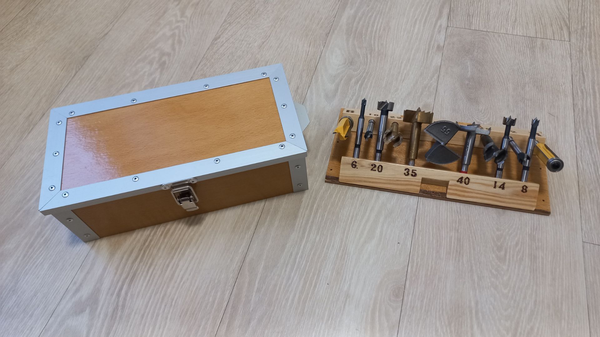 Ящик для сверл Форстнера и длинных фрез по дереву