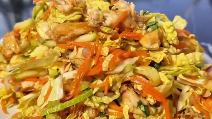 Жгучий САЛАТ с пикантной заправкой...🥗🌶️🔥😋