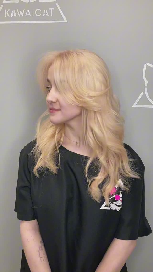 Обновление нежного теплого блонда! Легкий, практически воздушный, оттенок невероятно освежает образ!