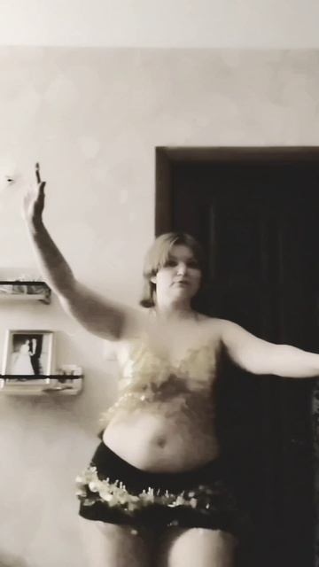 Татьяна Успенская - Танец живота под барабаны
Tatiana Uspenskaya - Belly drum solo