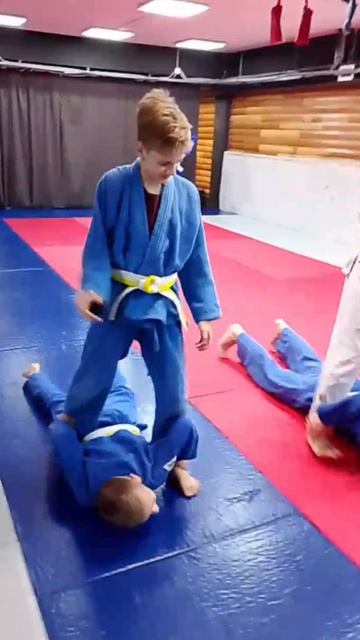 саня догоняй 🥋