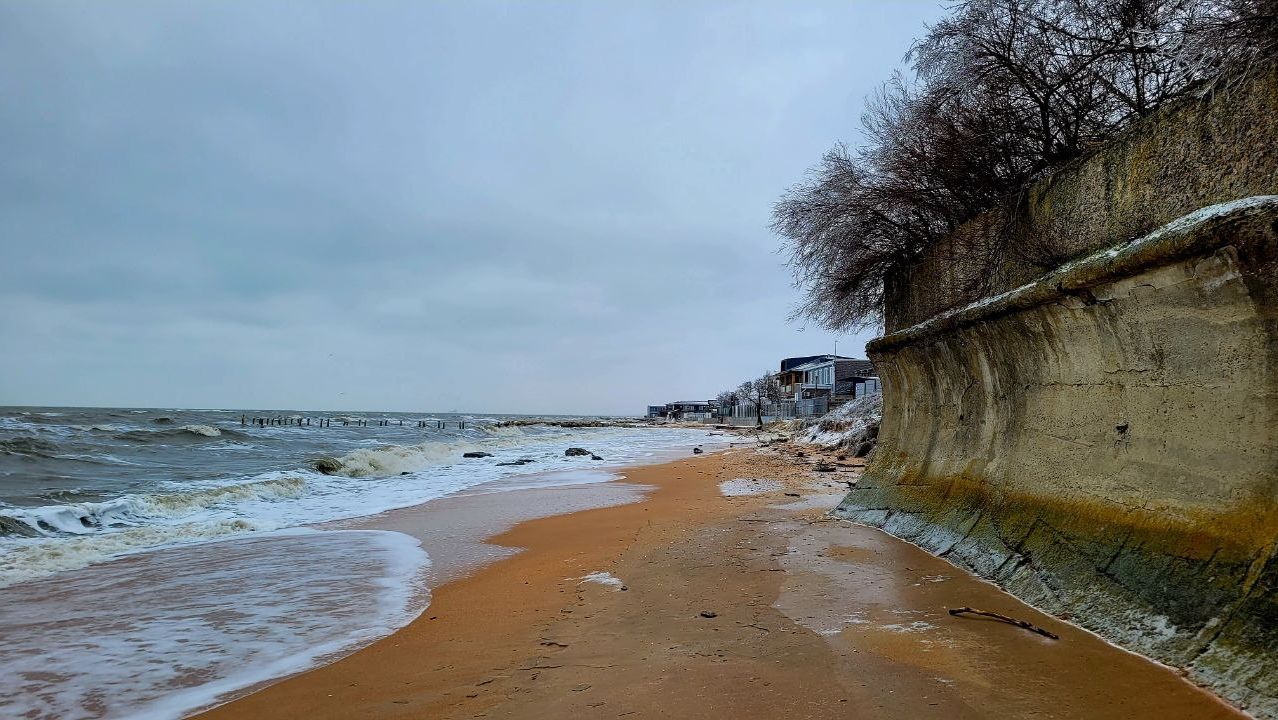 Море переливается в озеро, размыв последнюю защиту! Что происходит!?