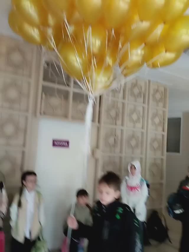 УРА! БОРИС УСПЕШНО  ЗАКОНЧИЛ УЧЕБНЫЙ ГОД!