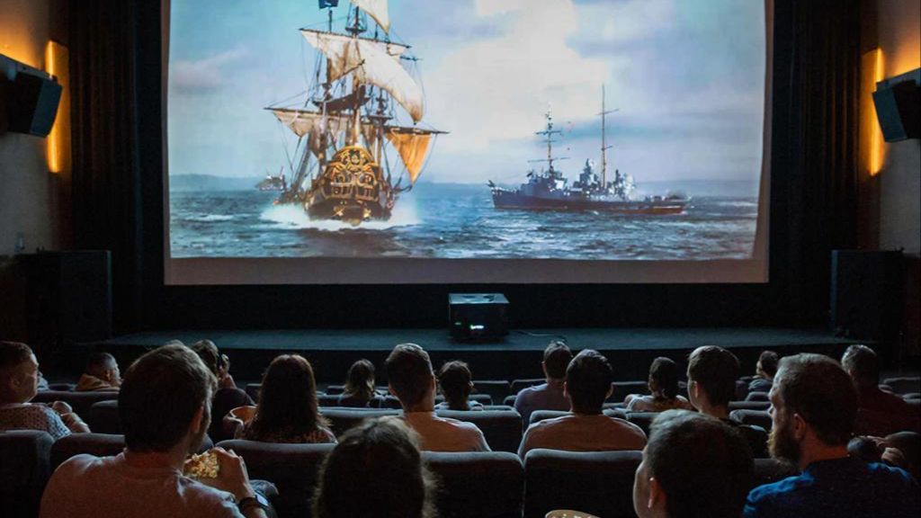 Выйдет ли в России непиратская версия фильма Грозовой Перевал, вышедшего только что на Западе...