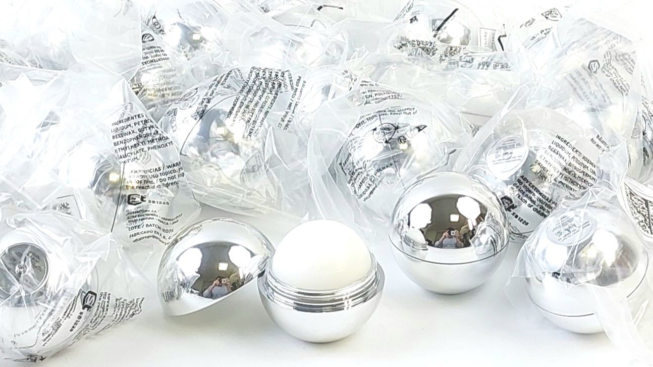 Бальзамы для губ Beiso серебристые