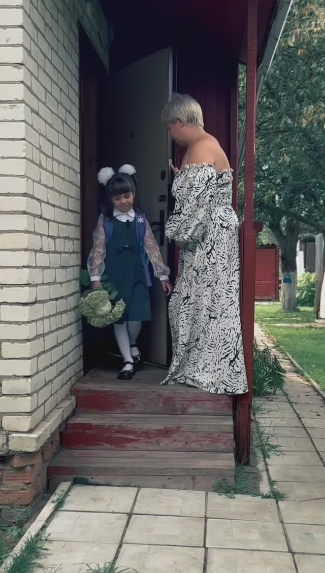 Первоклассница 1 сентября! #юмор #анекдоты #бабауля