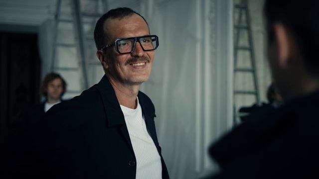 "Вы же, наверное, должны быть где-то под Киевом, в танке" - отрывок "Ландыши. Вторая весна"