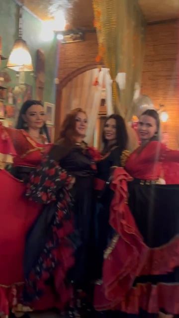 ЦЫГАНСКИЙ АНСАМБЛЬ, ШОУ-БАЛЕТ. ТАНЦЕВАЛЬНЫЙ КОЛЛЕКТИВ "ЭКСПРОМТ". Школа танцев.