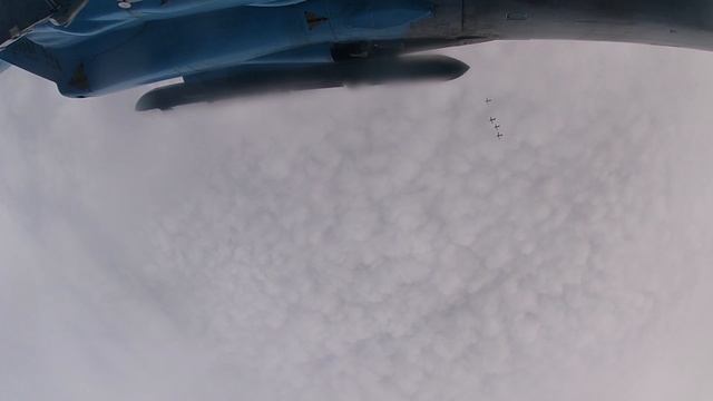 Истребитель бомбандировщик Су-34