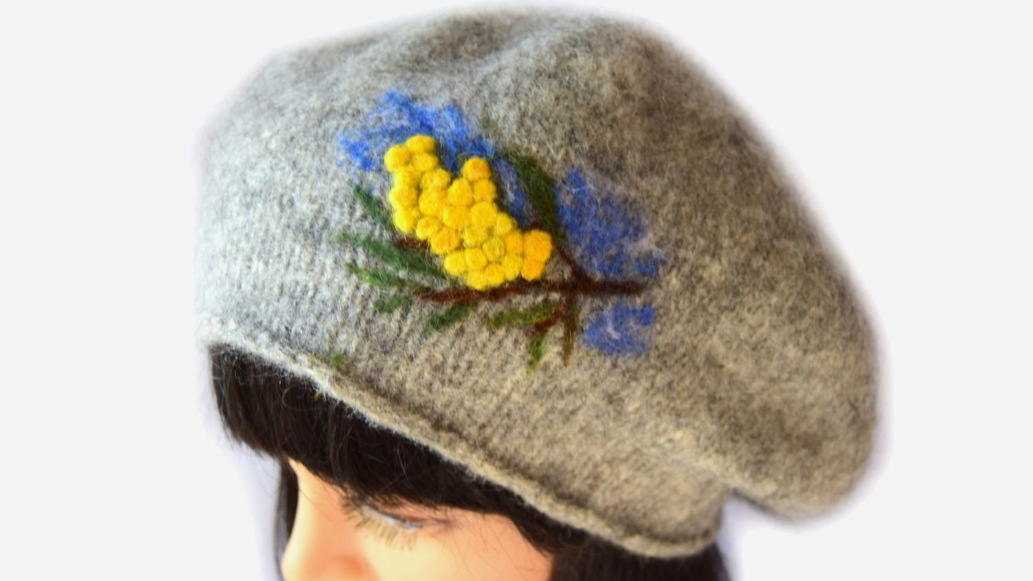 Обзор изделия: Веточка мимозы - берет вязано-валяный