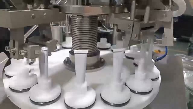 Наполнение и запечатывание алюминиевых туб