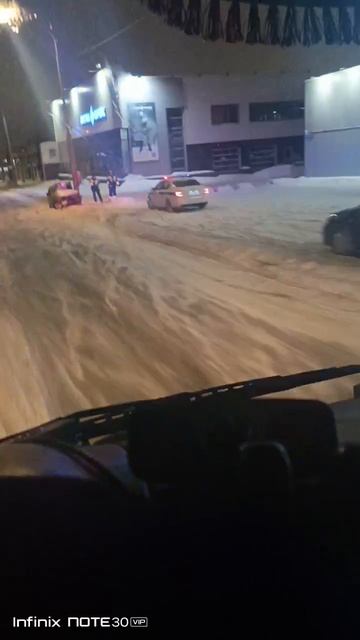 Машина намоталась на столб перед Чеховским мостом КУРГАН 5.02.2026