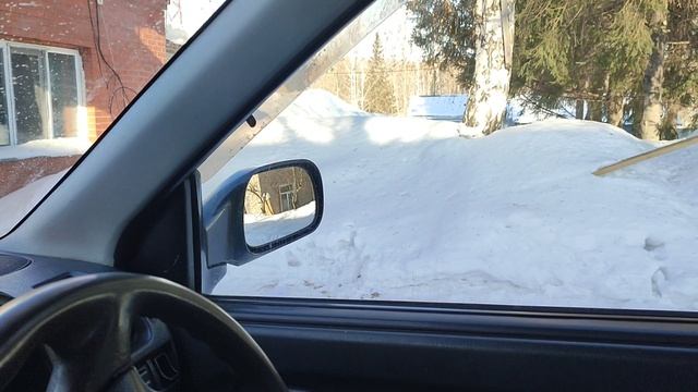 Микро зарисовка за 5 февраля: завтрак и опилки