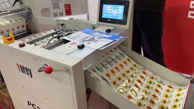 Плоттер Vorey AuraCut A6 на выставке UpackExpo 2026