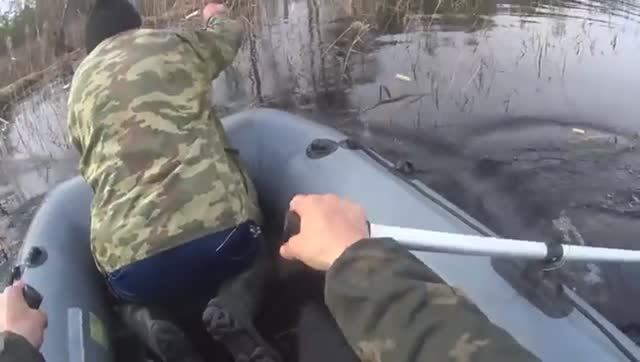 ГЛУХАЯ КАРЕЛЬСКАЯ ТАЙГА!Щука висит на каждом метре!Ракуха упустил рыбину с весло!