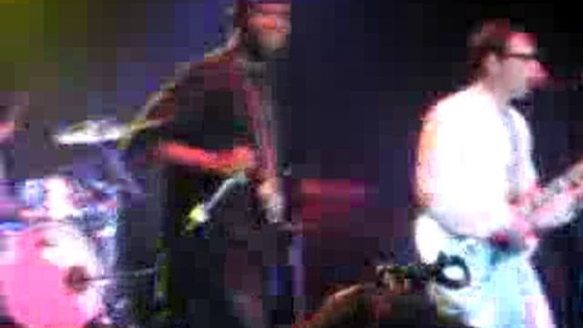 Cham feat. Weezer - Can`t Stop Party