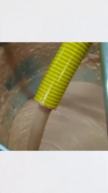 Перекачка паштета для домашних животных мембранным пневматическим насосом AEC25