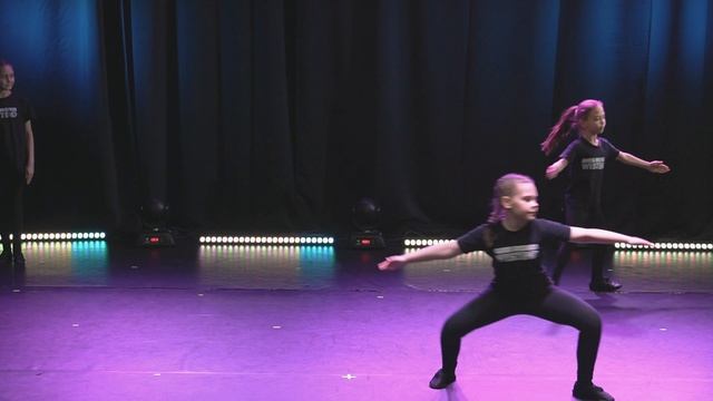 Танцевальные диагонали у школьников Зеленоград.