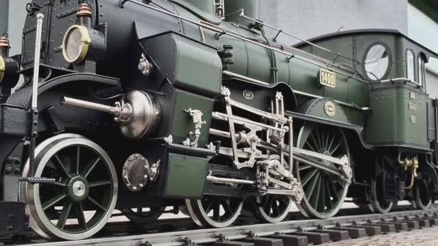 Слайд-шоу с обзором баварского паровоза AA1 от Fine Models. Масштаб 1/32 (Spur 1)