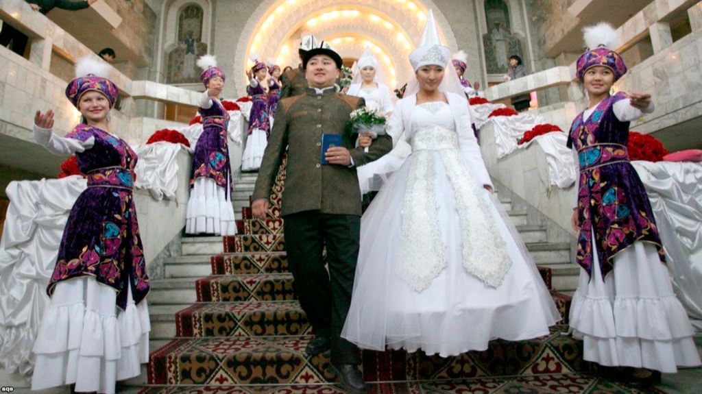 Нурболот. Ведущий на киргизском языке (живёт в Москве, выезжает по другим городам)