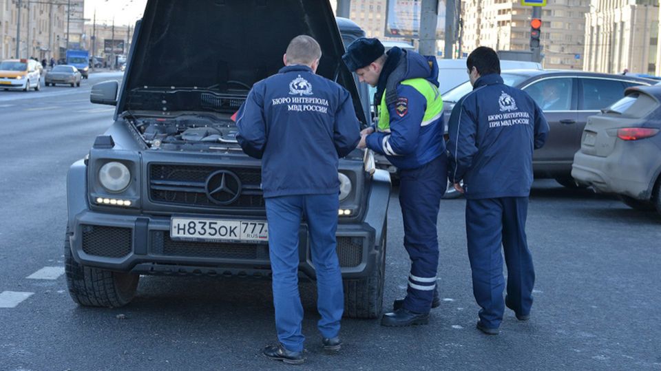 Машина в розыске Интерпола? Не беда, на учет поставят все равно