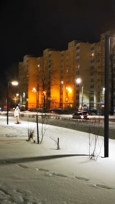 Вечером в Твери, зима в России #зима #елка #тверь #январь #прогулкипотвери #зимавРоссии #мороз #ночь