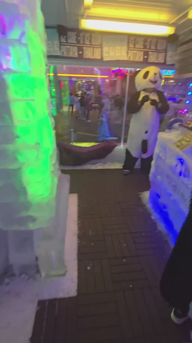 Ice CUBE Паттайя, Vlounge bar