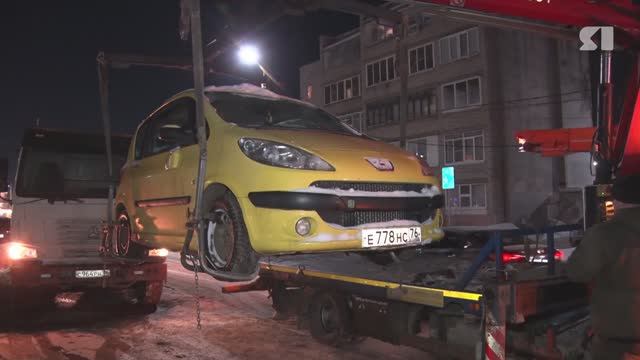 Корреспондент ЯПервого наблюдала за уборкой снега в городе