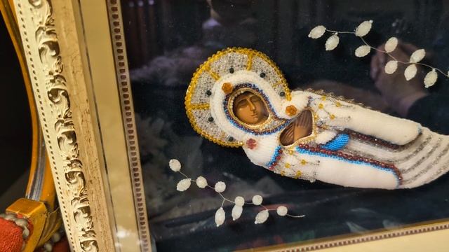 15 как разместить работу в рамку или киот