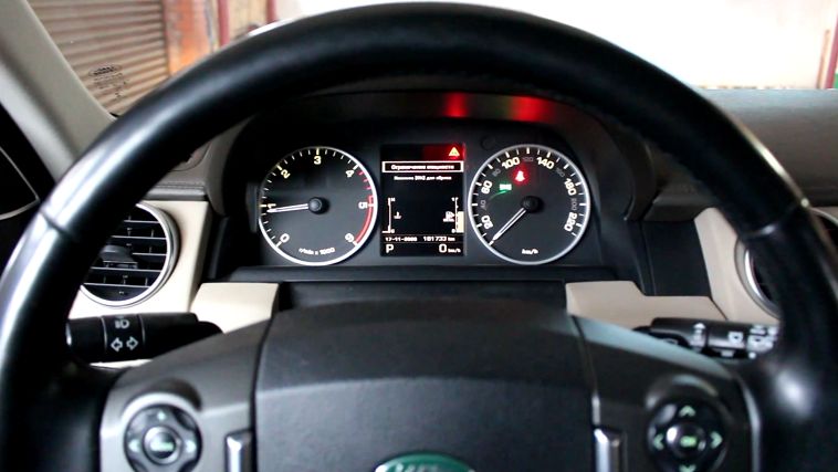 Замена датчика температуры топлива 1часть  на Land Rover Discovery 4 Ленд Ровер Дискавери 4 2011