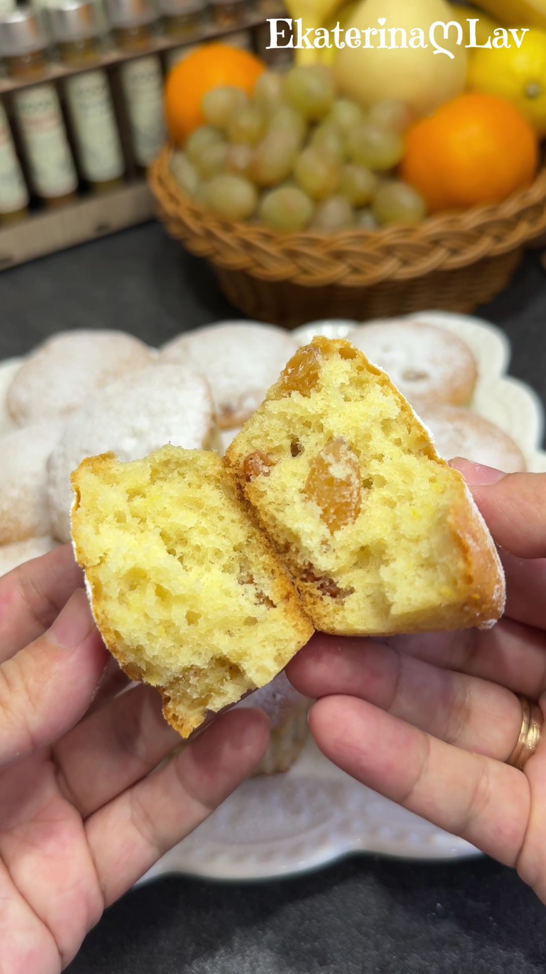 Самые вкусные и нежные кексы на кефире с изюмом! Очень простой рецепт! #кекс #кексы #кексрецепт