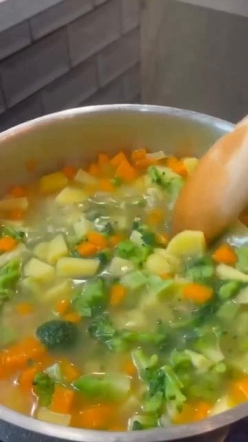 Уха из красной рыбы со сливками