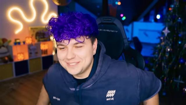 БОГАТЫЕ ШКОЛЬНИКИ в Likee 💵 ЧТО ТВОРЯТ ДЕТИ В ЛАЙКЕ?