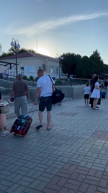 Владиславовка Крым:  Поезд Феодосия - Москва