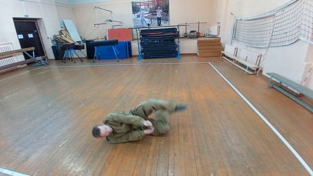 Опускание на ягодицу с поворотом_Федор