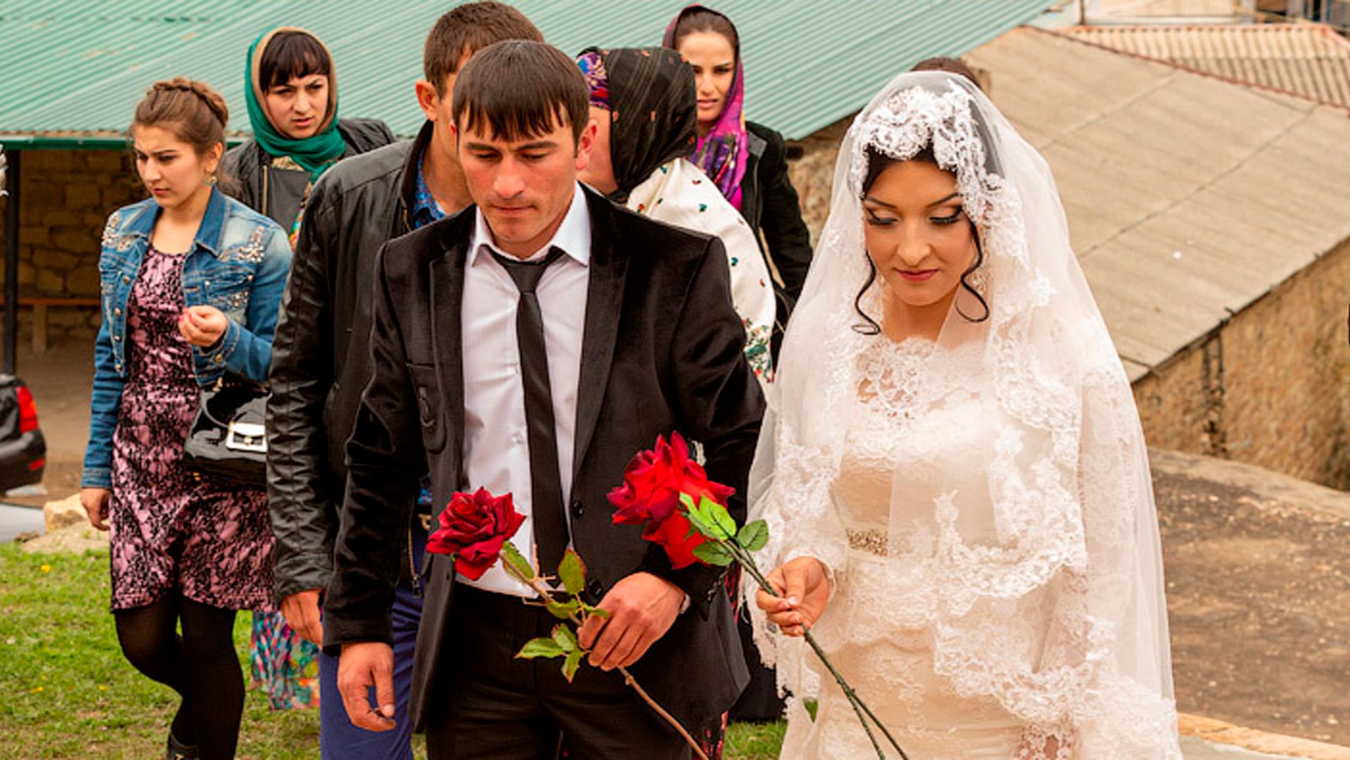 Дагестанская песня "Потому, чтоя влюблён" на русском языке (певец-ведущий Азад из Москвы)