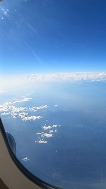 Самолет Ереван Москва облака вид из окна 2