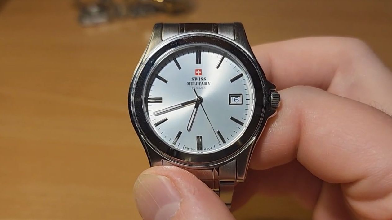 Часы Swiss Military by Chrono