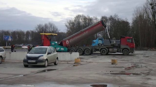 Укладка асфальта Mercedes-Benz Actros _Vogele Super