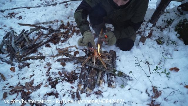 🌨️🌬 Без палатки, без спальника — Реалистичное экстремальное зимнее выживание при минус 10°C 🚜
