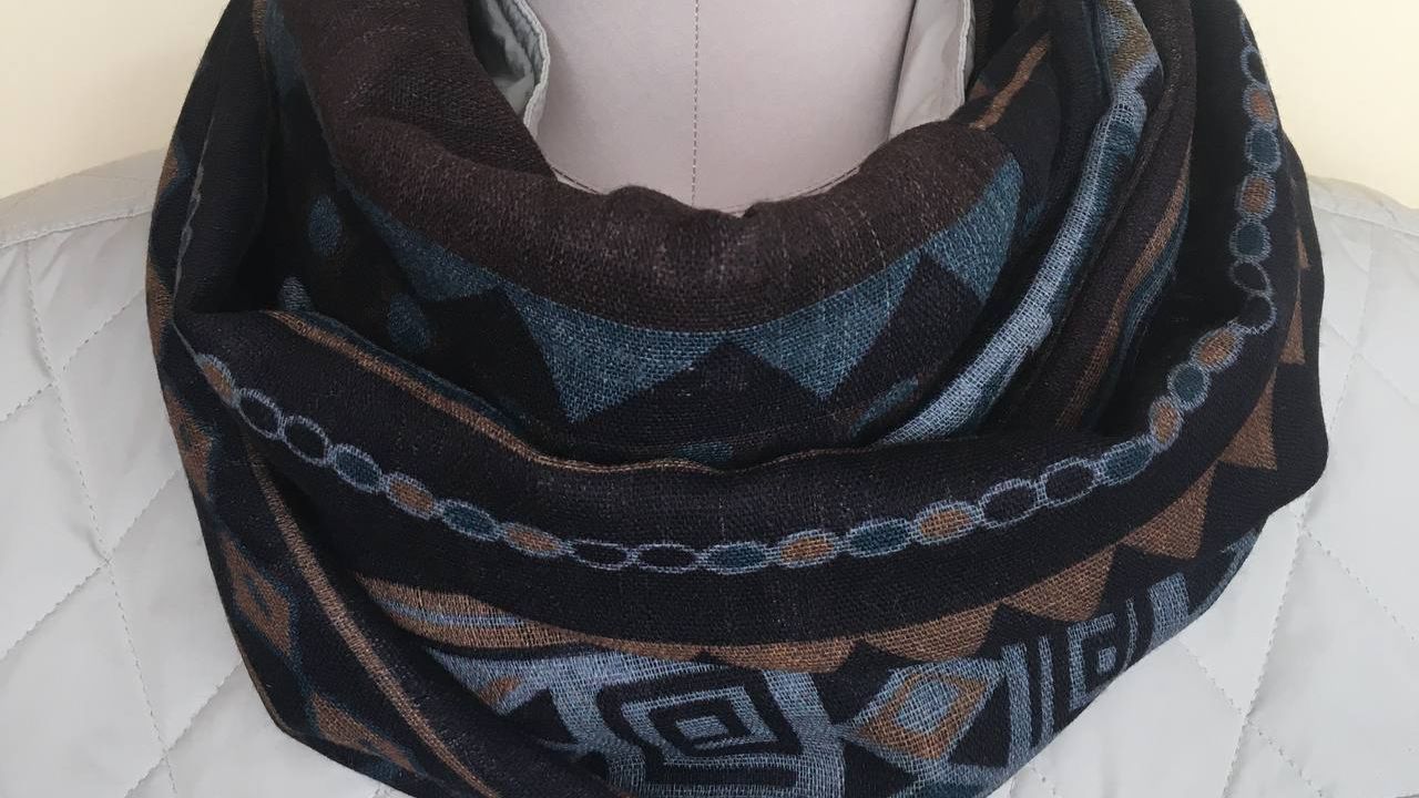 Мужской снуд шерстяной мягкий с орнаментом