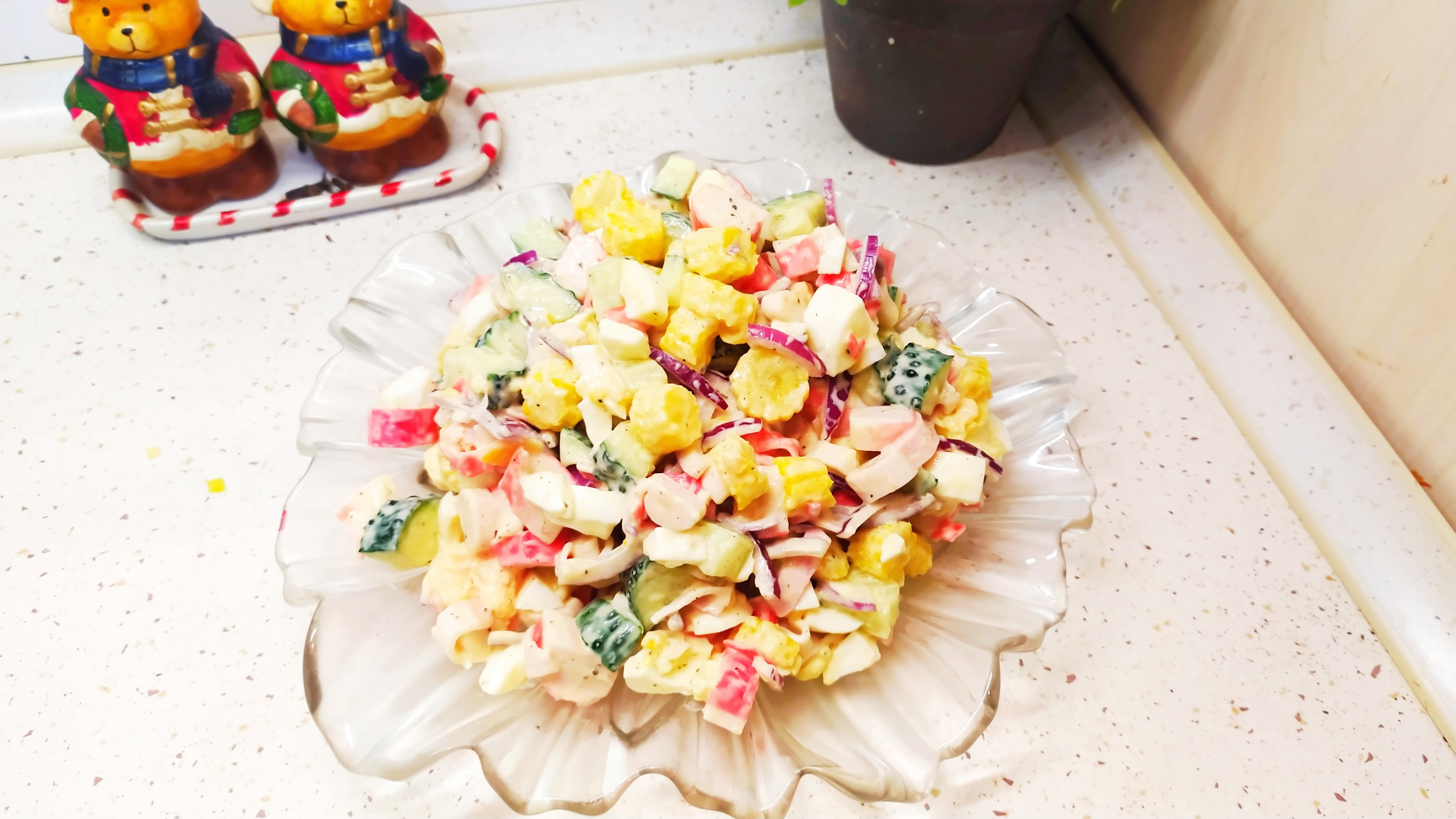 "ВОЛШЕБНЫЙ КОКТЕЙЛЬ", Салат от которого все в восторге.