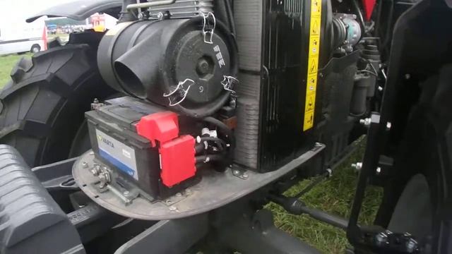 Трактор MF 6713